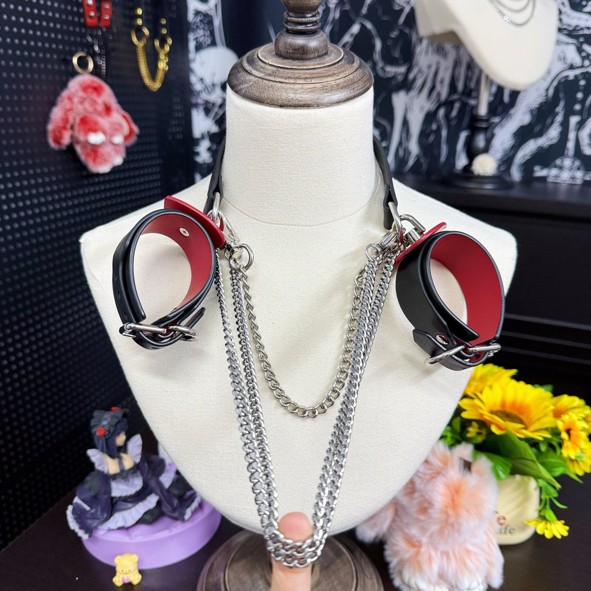 LuxeChainCraft | American-Made Luxury Chain & Leather Jewelry
